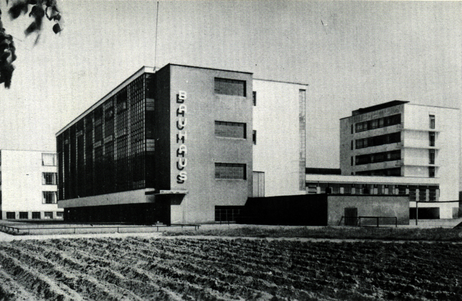 Das Bauhaus : German Lessons